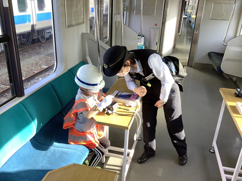 E501 SAKIGAKEで乗務員おしごと体験へ出発進行！(開催レポート) | JRE MALL Media