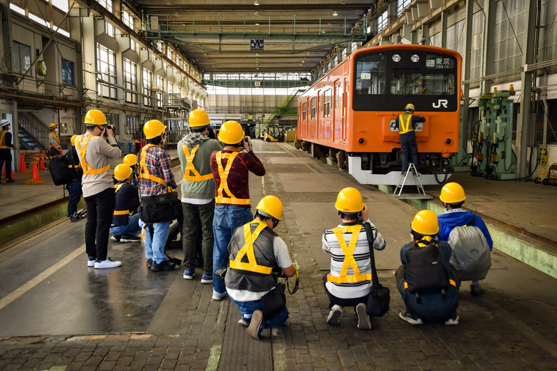 【撮り鉄とは】撮り鉄する際のマナーや楽しみ方・おすすめのイベントやグッズも紹介 | JREメディア
